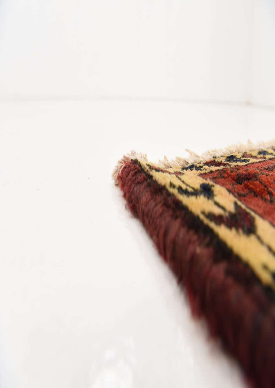 Red 5' 4 x 6' 10 Hand Knotted Bakhtiar Persian Wool Rug | eSaleRugs