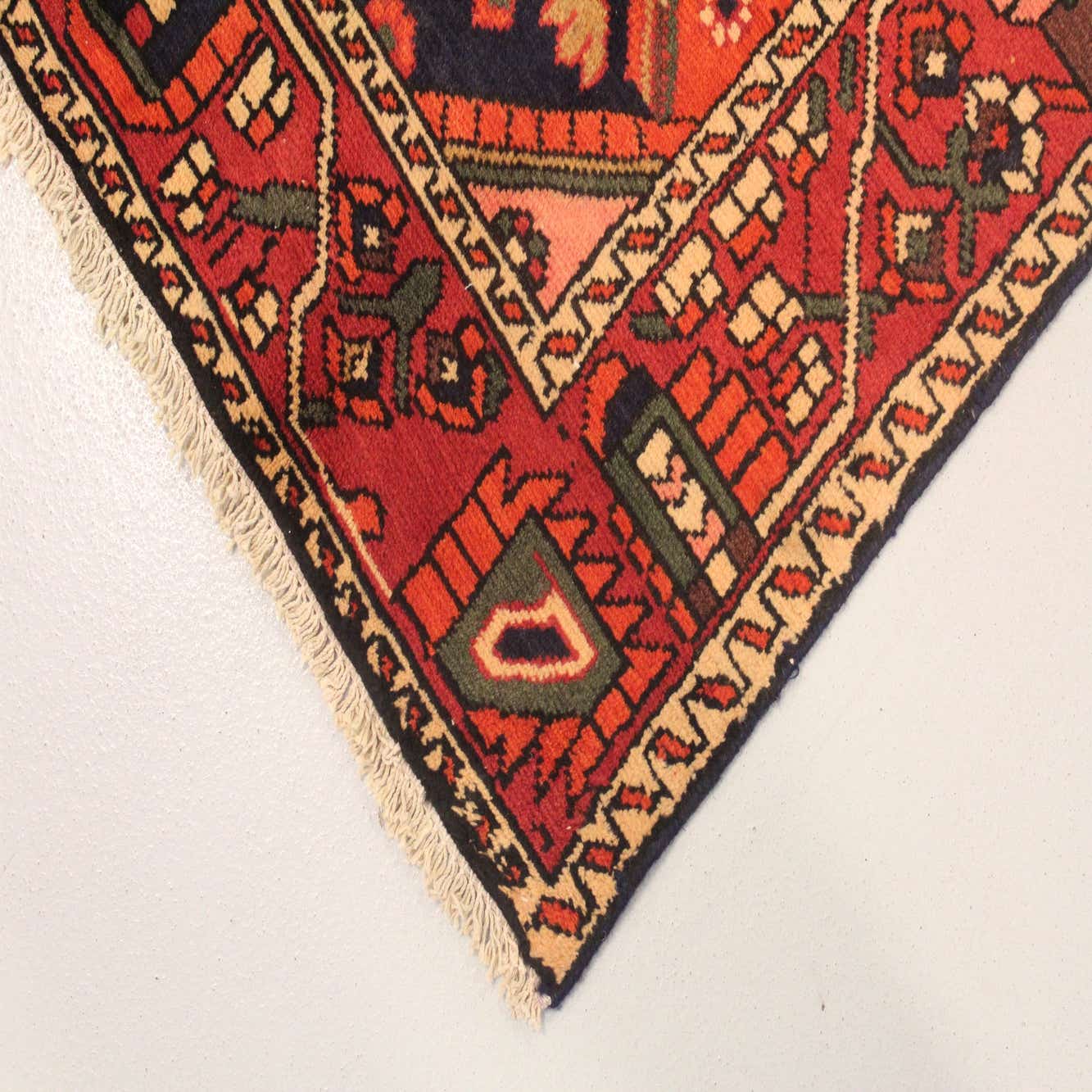 Red 6' 6 x 9' 7 Hand Knotted Zanjan Persian Wool Rug | eSaleRugs