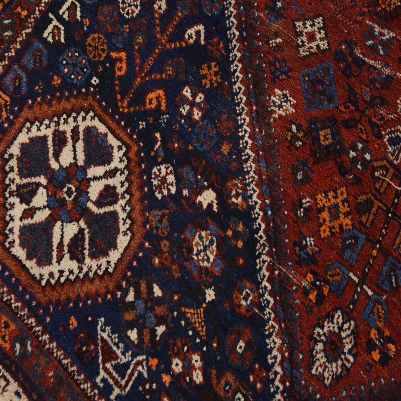 Red 7' 2 x 9' 8 Hand Knotted Shiraz Persian Wool Rug | eSaleRugs