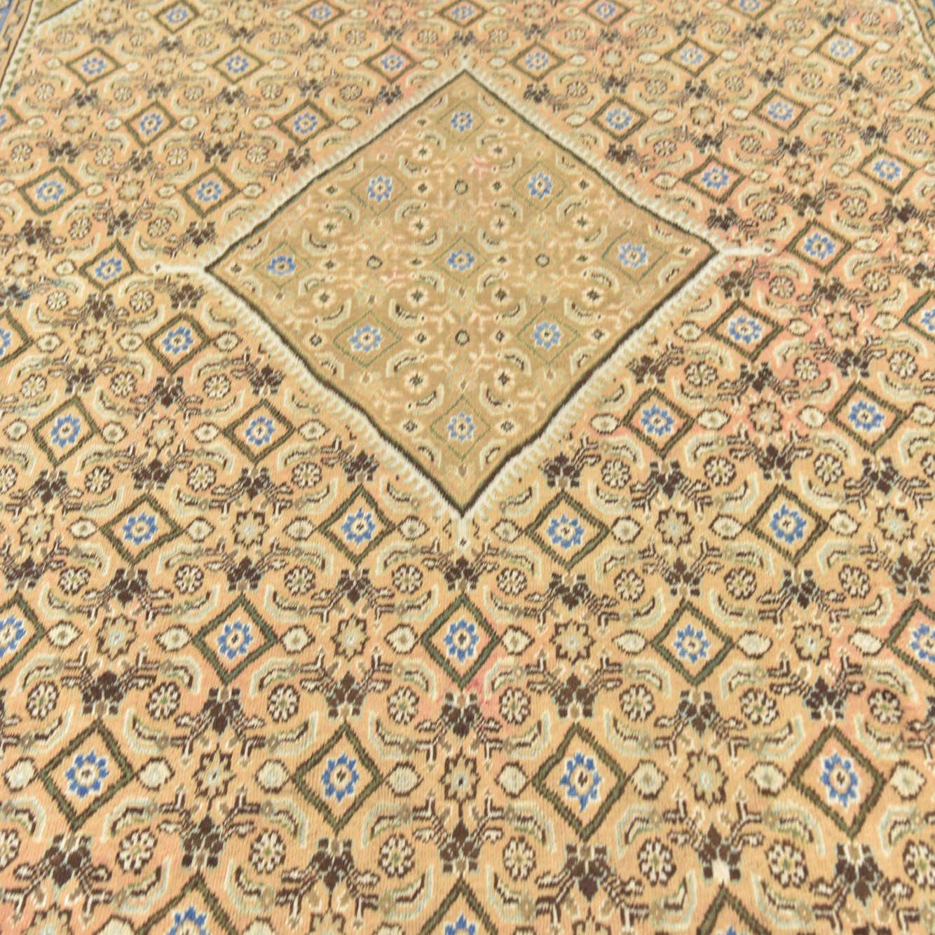 Peach 10' x 13' 5 Farahan Persian Rug | Rugs.com