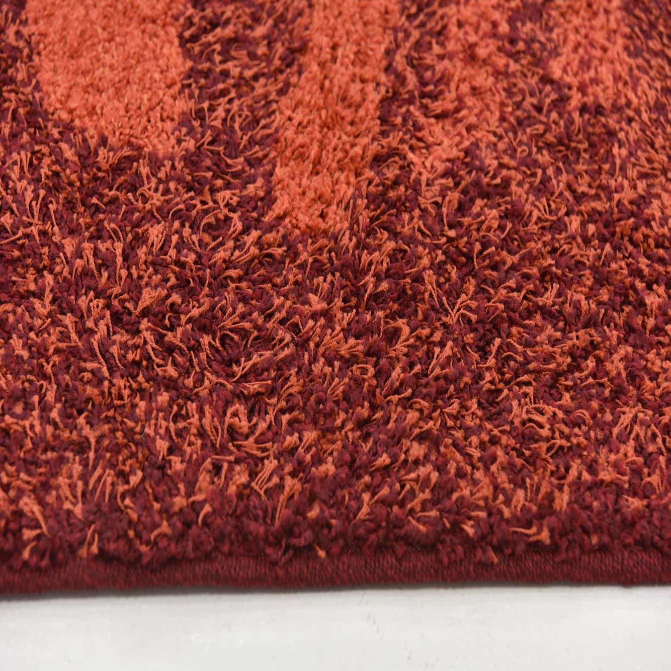 Burgundy 2' 7 x 5' Multi-Tone Shag Rug | Rugs.ca