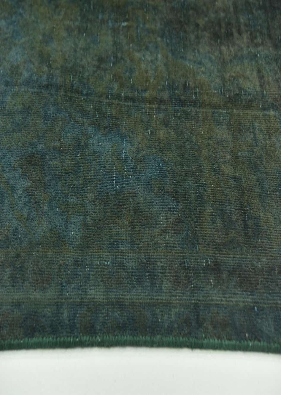 Hunter Green 6' 4 x 10' 2 Ultra Vintage Persian Rug | Rugs.com