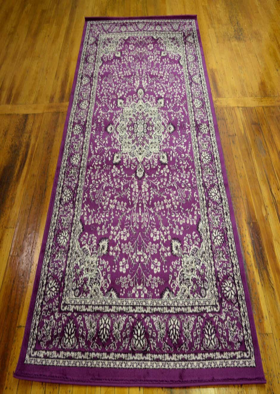 Purple 5' 3 x 8' 2 Isfahan Design Rug | eSaleRugs