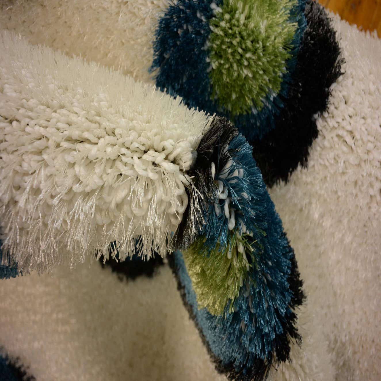 Ivory 2' 7 x 5' Mod Shag Rug | Rugs.com