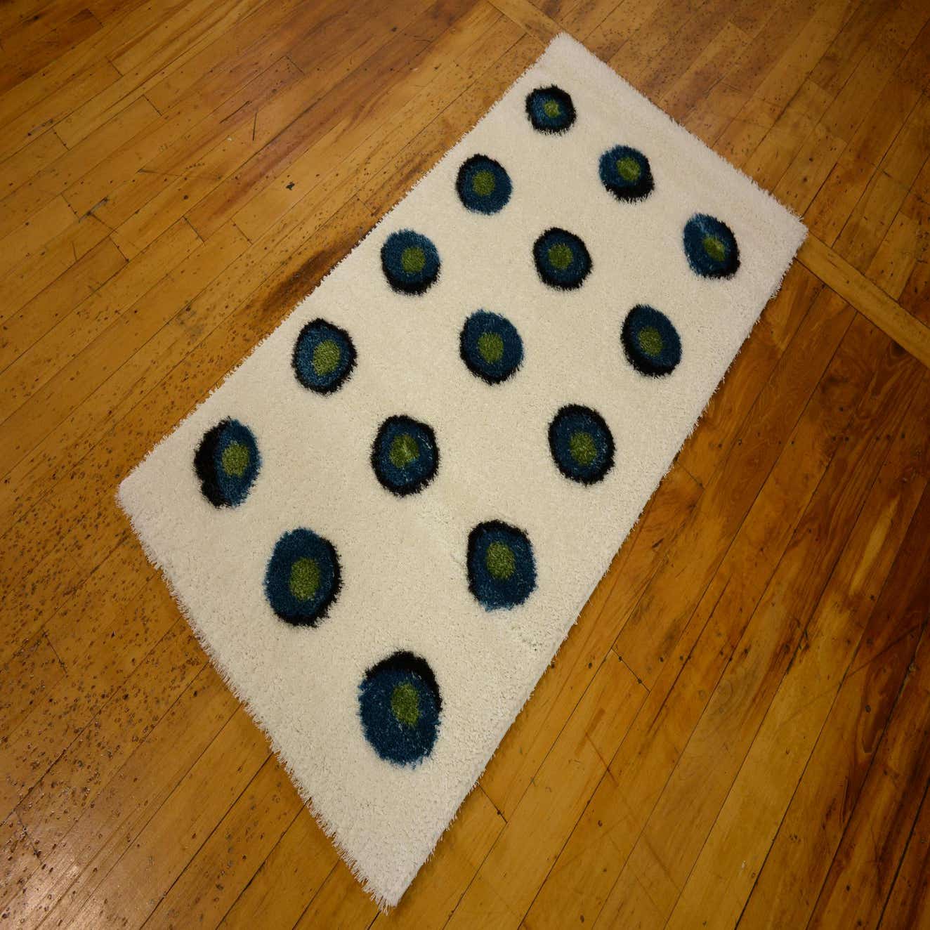 Ivory 2' 7 x 5' Mod Shag Rug | Rugs.com