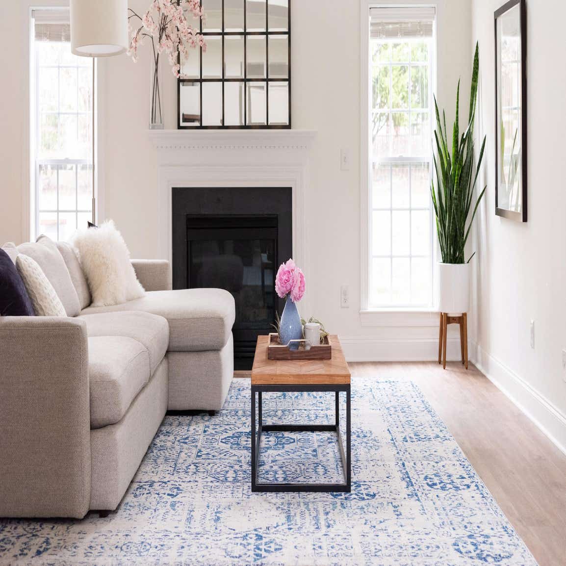 Ivory 4' x 6' Heritage Rug | eSaleRugs