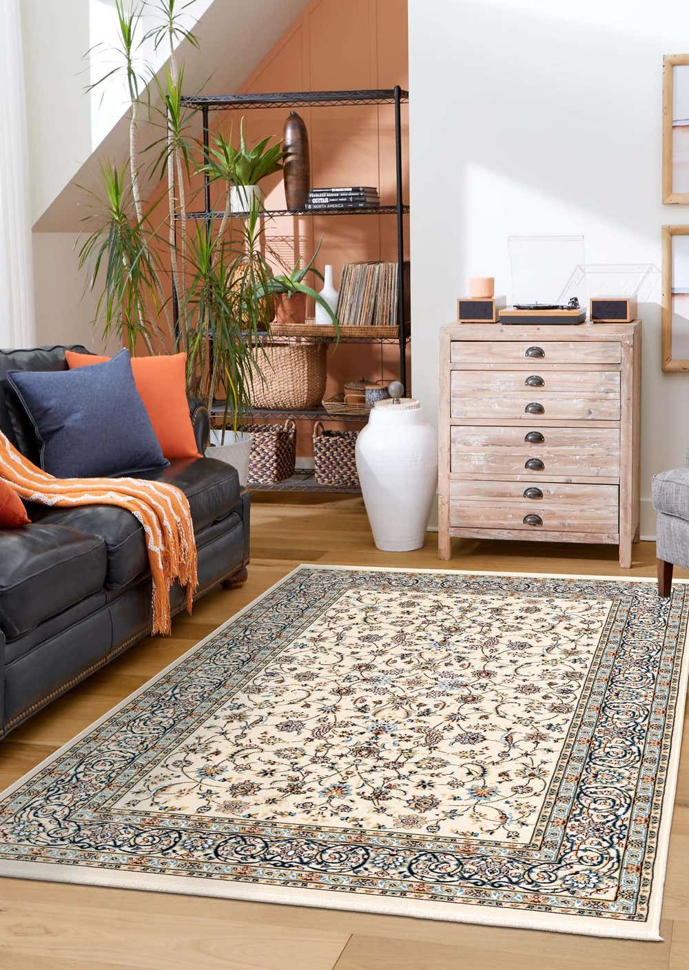 Ivory 5' x 8' Nain Design Rug | eSaleRugs