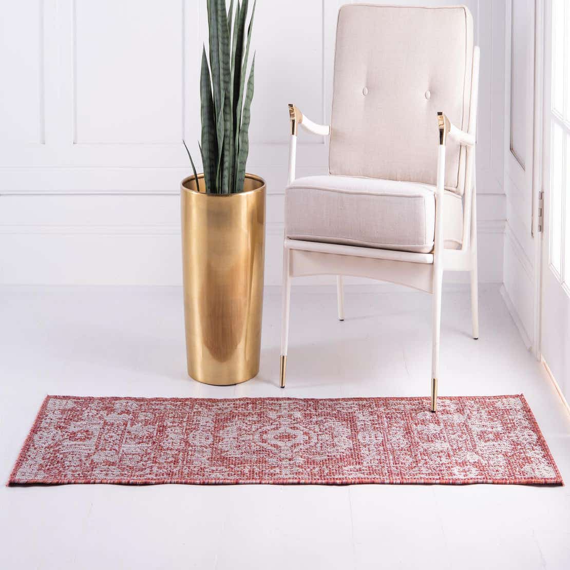 Rust Red 2' 2 x 6' Outdoor Traditional Runner Rug | Rugs.com