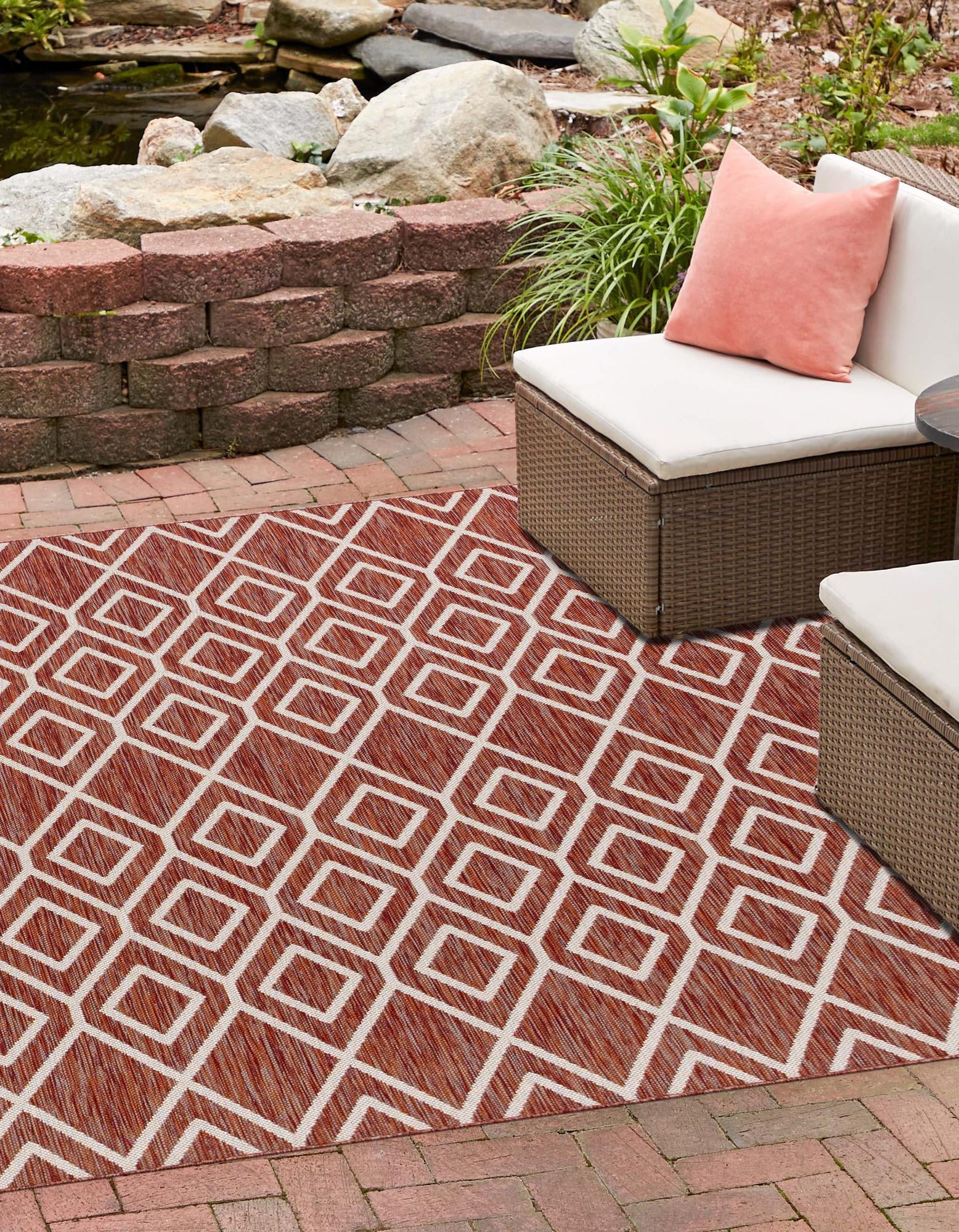 Rust Red 7' 10 x 7' 10 Outdoor Traditional Square Indoor / Outdoor Rug ...
