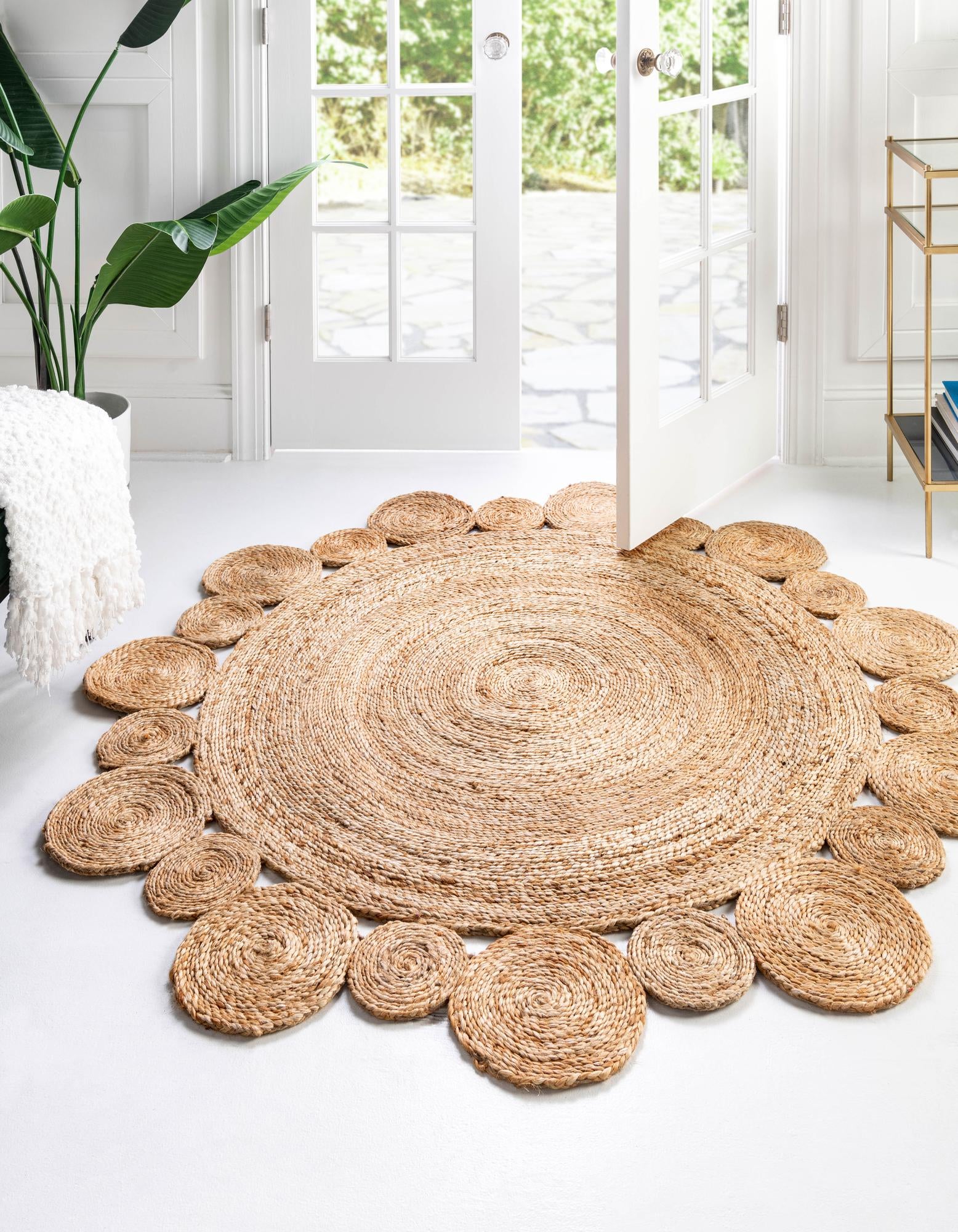 Natural 6' x 6' Braided Jute Round Rug | Rugs.com